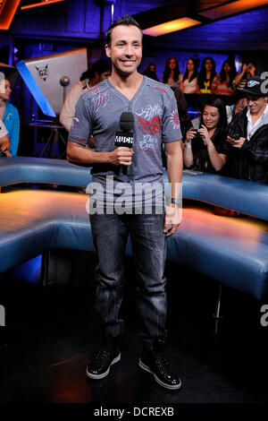 Howie D aka Howard Dorough appearances at Toronto's Queen Street HMV ...