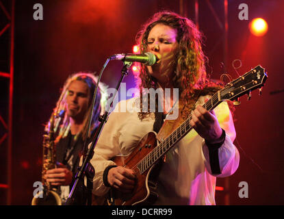 Kaleigh Baker Orlando Calling Music Festival at Florida Citrus Bowl ...