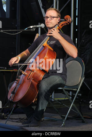 Ben Sollee Orlando Calling Music Festival at Florida Citrus Bowl - Day ...