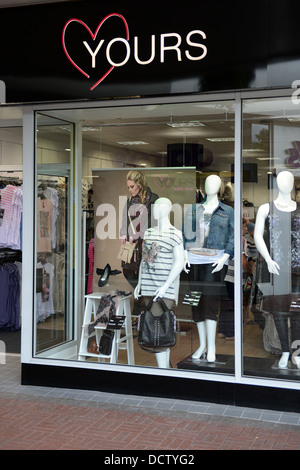 Yours retail clothing store Stock Photo - Alamy