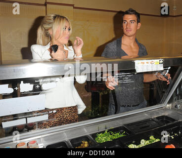 Desperate Scousewives' star Debbie O' Toole leaving Aura nightclub ...