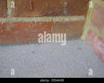 Bad brickwork badly laid bricks Stock Photo - Alamy