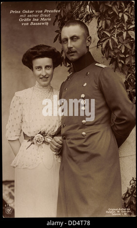 Ak Prinz Oscar von Preußen, NPG 2152, Uniform, Merite Orden, Pickelhaube Stock Photo - Alamy
