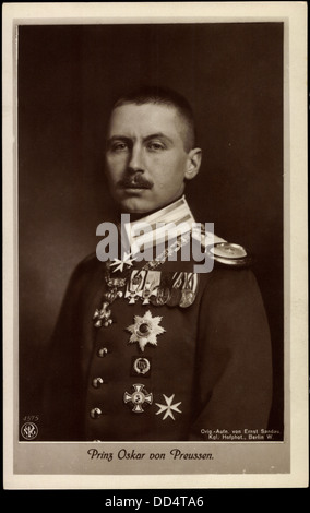 Ak Prinz Oscar von Preußen, NPG 2152, Uniform, Merite Orden, Pickelhaube Stock Photo - Alamy