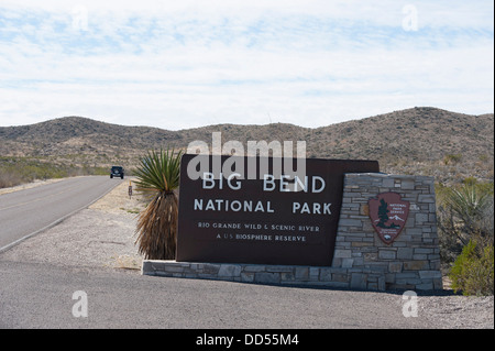 Sign at entrance to Big Bend National Park Rio Grande wildlife scenic ...