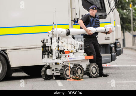Newtownabbey, Northern Ireland. 26th Aug, 2013. An army ATO moves a ...