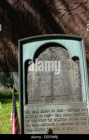 Boston Massacre victims grave Old Granary Burying Ground in Boston ...