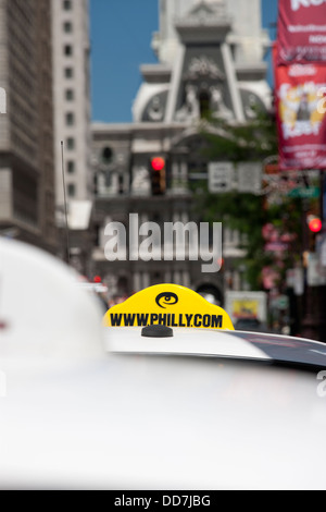 TAXI CABS PARKED ON BROAD STREET DOWNTOWN PHILADELPHIA PENNSYLVANIA USA ...