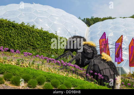 Giant Bee Sculpture at The Eden Project Cornwall England UK Stock Photo ...