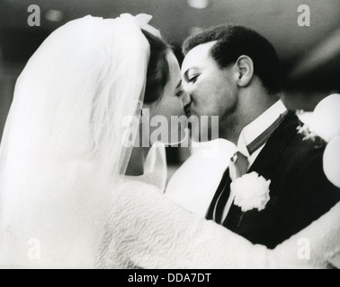 CHUBBY CHECKER wedding to Dutch Beauty Queen Rina Lodders 20 April 1964 ...