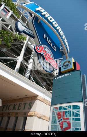 PROGRESSIVE FIELD SIGN (©PROGRESSIVE CORP 2008) CLEVELAND INDIANS ...