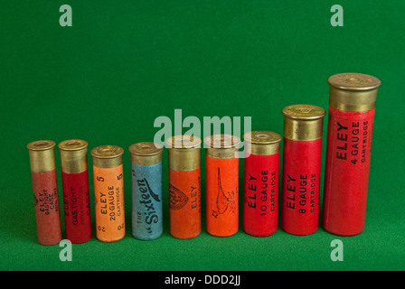 16 Gauge Vintage Eley Kynoch Paper Cartridges No 6 shot Stock Photo - Alamy