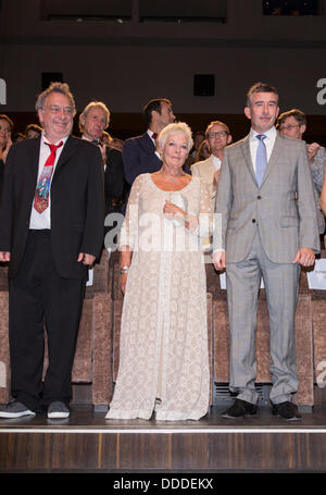 STEVE COOGAN, STEPHEN FREARS, PHILOMENA, 2013 Stock Photo - Alamy