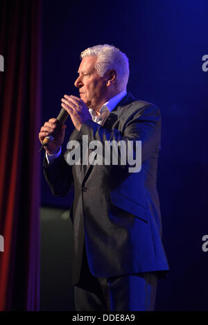 roy walker stand up comedian comedy act catch phrase Stock Photo - Alamy