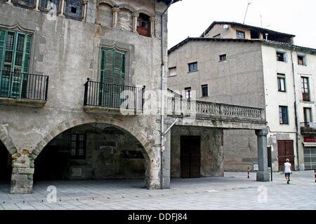 Arcades, old square, Torello, Catalonia, Spain Stock Photo - Alamy