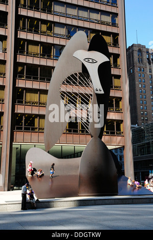 Chicago's Picasso statue at Daley Plaza Stock Photo - Alamy