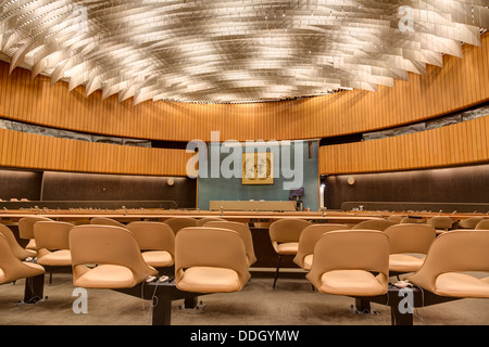 The meeting room inside United Nations headquarters as seen on 4 ...