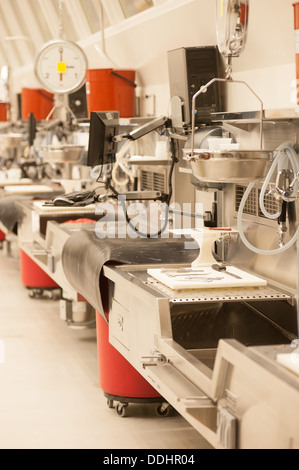 Laboratory for autopsy at the State Medical Examiners Office - Morgue ...