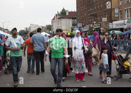 Pakistani immigrant neighborhood during Pakistan Independence ...