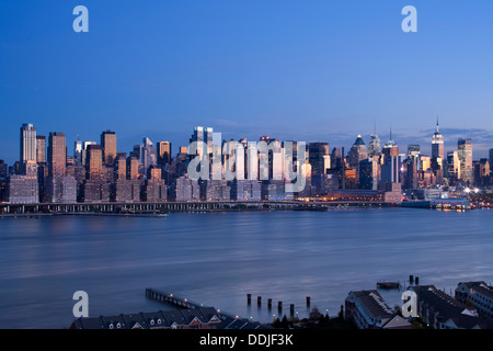2010 HISTORICAL MIDTOWN SKYLINE HUDSON RIVER MANHATTAN NEW YORK CITY ...
