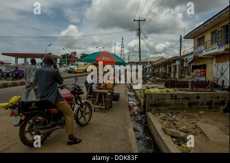 Commercial street in Lokoja, Nigeria Stock Photo - Alamy