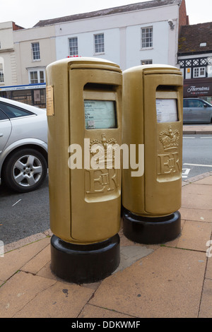 Gold post boxes, Stratford-upon-Avon, Warwickshire, UK Stock Photo - Alamy