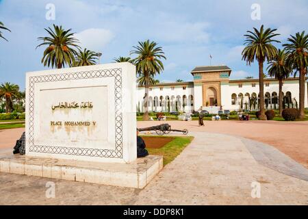 The Mohammed V Square and Palace of Justice in Casablanca, Morocco ...