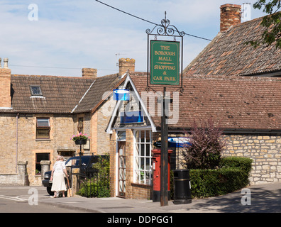 Wedmore a small town in Somerset England UK Wedmore Village Store Stock ...