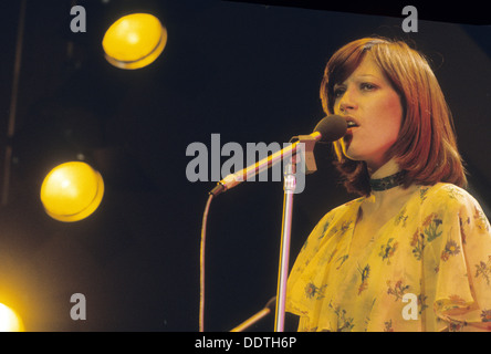 KIKI DEE UK pop singer in 1973 Stock Photo - Alamy