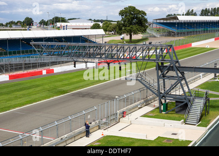 The start / finish straight including starting gantry of Silverstone ...