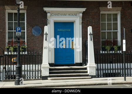 Chatham House, St James's Square, London Stock Photo - Alamy