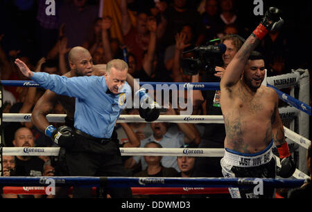 Indio California, USA. 7th Sep, 2013. Heavy weight boxer Chris Arreola ...
