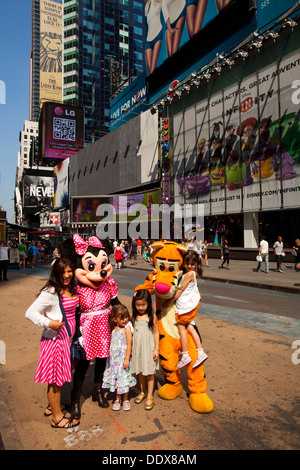 Cartoon characters, Times Square, Manhattan, New York, United States of ...