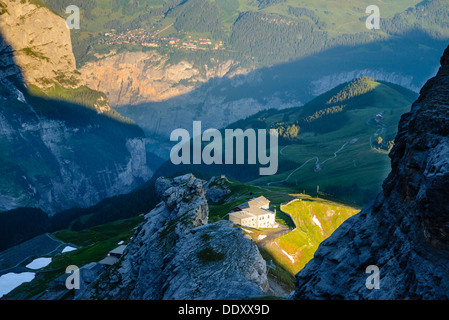Steep view down to the Eigergletscher station of the Jungfraujoch ...