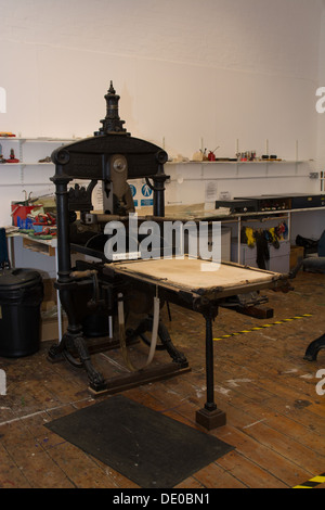 Manual offset printing press Stock Photo - Alamy