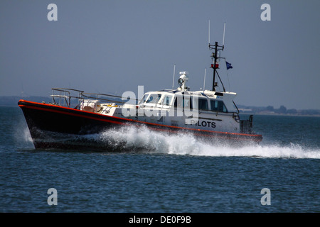 Humber Coastguard Pilots vessel at sea Stock Photo - Alamy