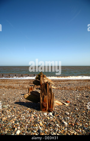 Waves crashing on Spurn Point Beach, Yorkshire Stock Photo - Alamy