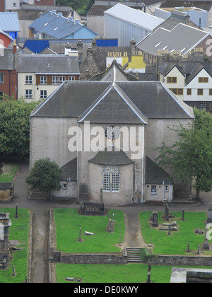 Canongate Church and Graveyard on the Royal Mile in Edinburgh, Scotland ...