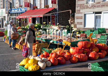 market day at gavray, normandy, france Stock Photo - Alamy