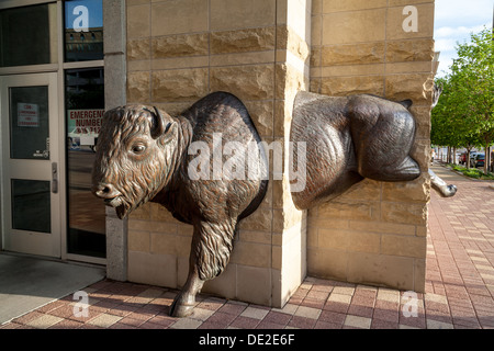 Bronze bison sculpture Omaha, Nebraska Stock Photo - Alamy