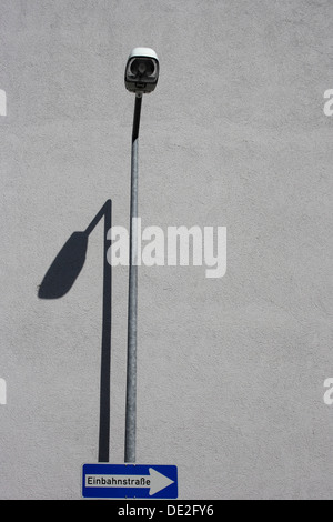Traffic Light Casts Shadows Stock Photo - Alamy