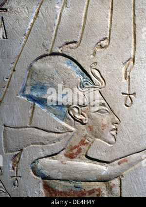 Akhenaton with Aten, Egyptian Sun God Stock Photo - Alamy