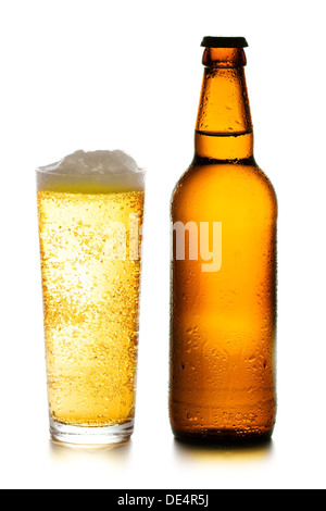 Beer glass and bottle with barrel and fresh hops Stock Photo - Alamy