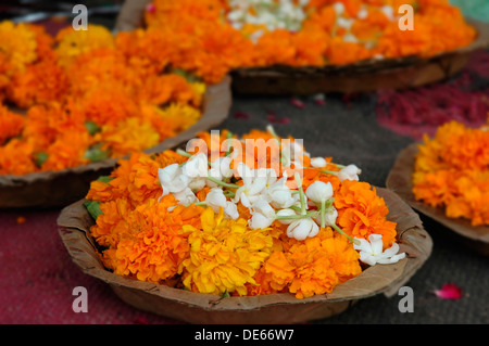 Flower garlands used as temple offerings. Little India, Singapore Stock ...