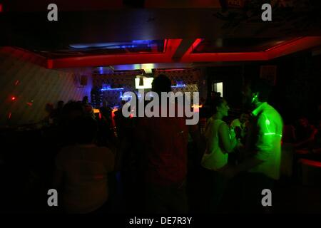 Nightlife of Damascus: young people celebrate in the nightclub ...