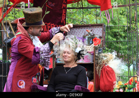 Christophe Pavia hair stylist Mysterieuses coiffures, outdoor event ...