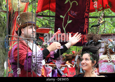 Christophe Pavia hair stylist Mysterieuses coiffures, outdoor event ...