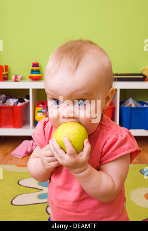 Infants, two, apples, eat, babies, babies, children, twins, apple ...