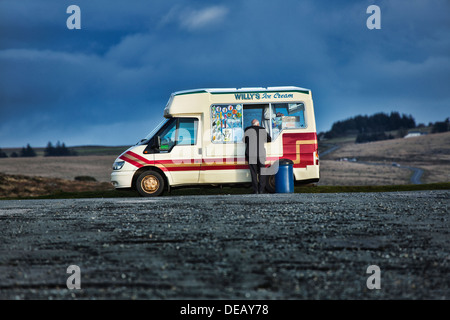 Ice Cream Van Stock Photo - Alamy