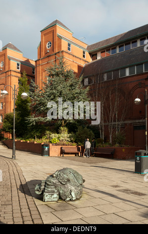 Oldham, Spindles shopping centre. - Oldham - England, United Kingdom ...